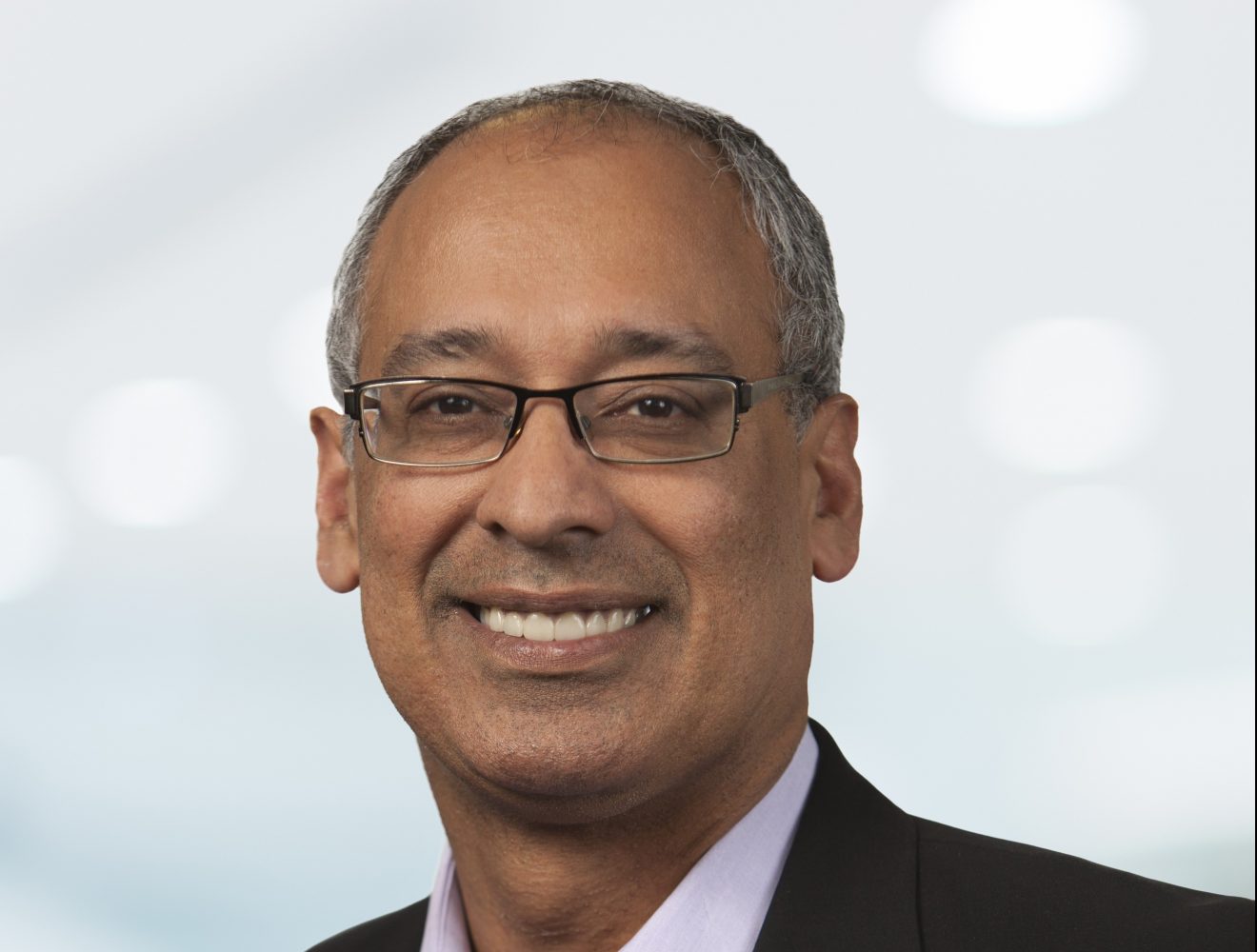 Vik Verma Receives Distinguished Alumni Award - Florida Tech News