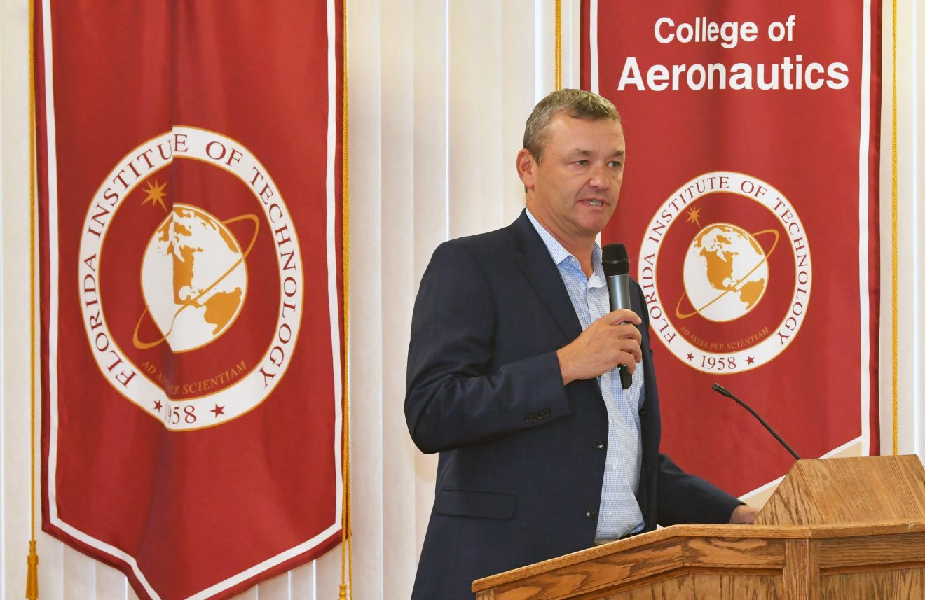 CarMax Board Chair Tom Folliard Speaks to Packed House at Smith Lecture ...